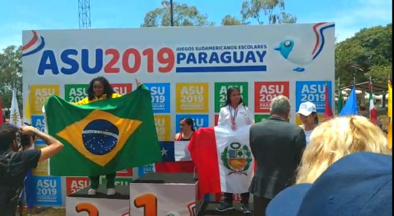 Aluna Gabriella Barcellos conquista medalha de prata em competição no ... Aluna Gabriella Barcellos conquista medalha de prata em competição no ...