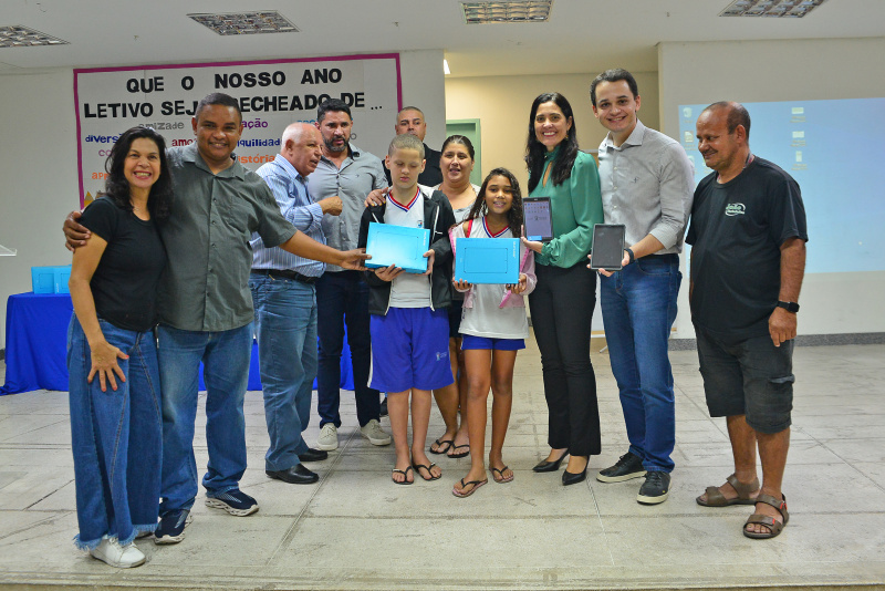 Estudantes de Antonio Honório e Itararé recebem tablets com internet ...