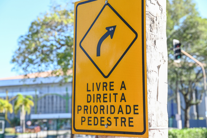 Conversão livre à direita tem mil abordagens orientativas em sete dias ...