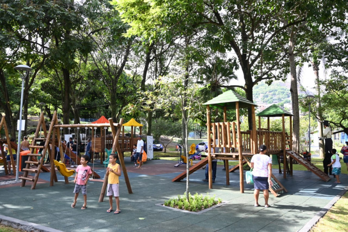 Animação marca entrega de Parque Kids no Horto de Maruípe – Prefeitura ...